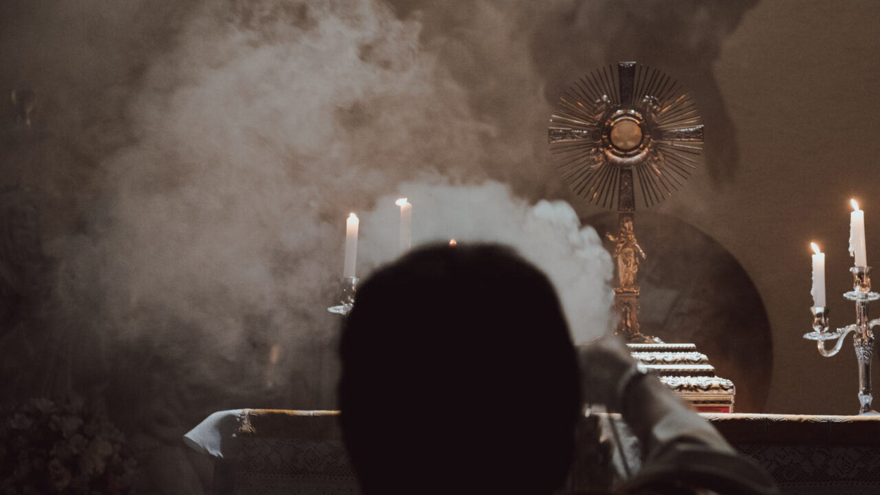How to Make a Holy Hour - Word on Fire