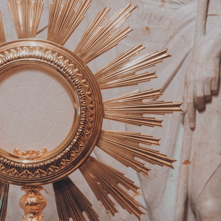“How Does One Make a Holy Hour?”: A Helpful Guide - Word on Fire