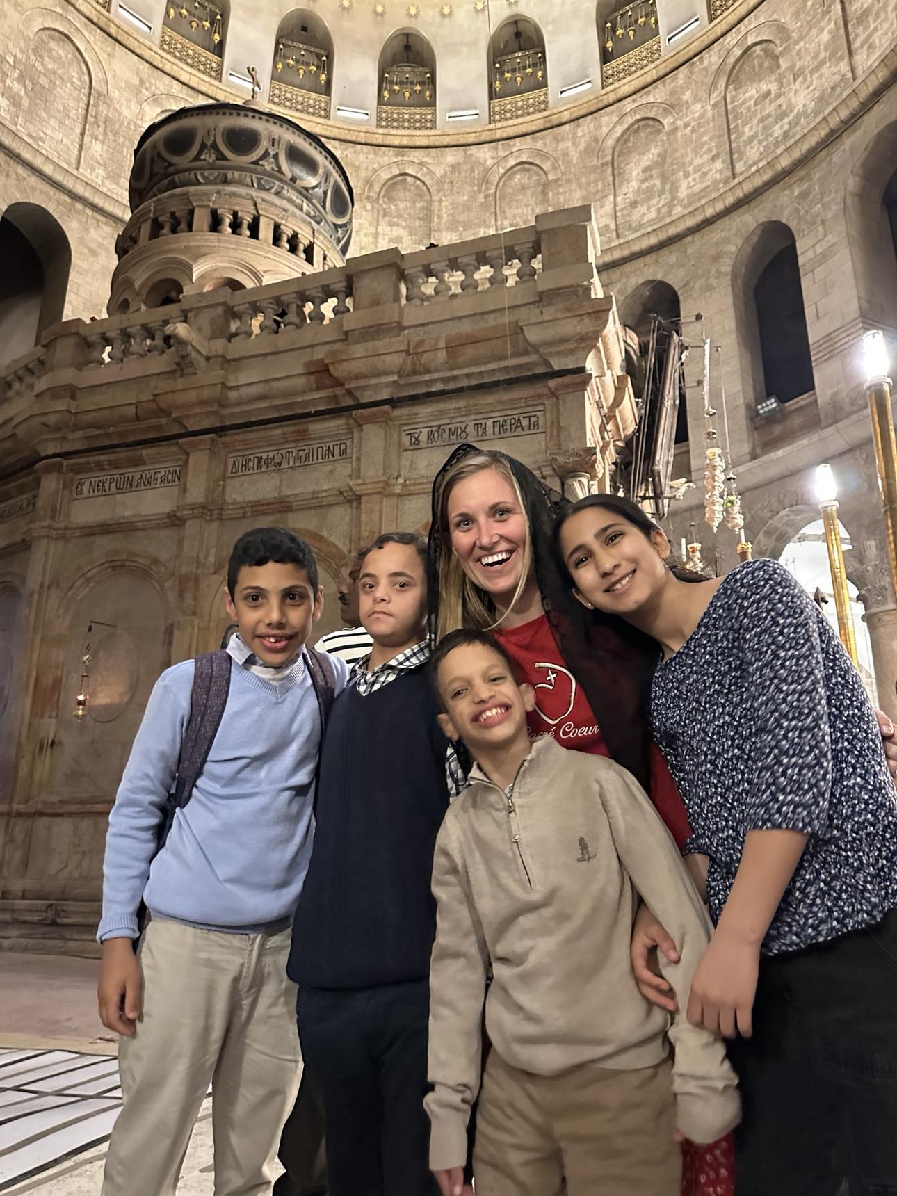 Que puis-je faire ? Elizabeth Wellendorf et Hogar Niño Dios avec une ...